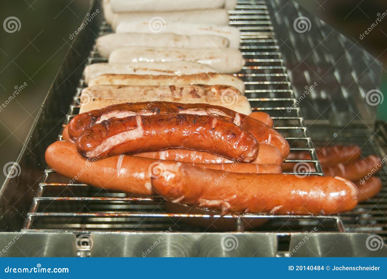 Duitse Braadworst stock foto. Image of worst, voedsel - 20140484