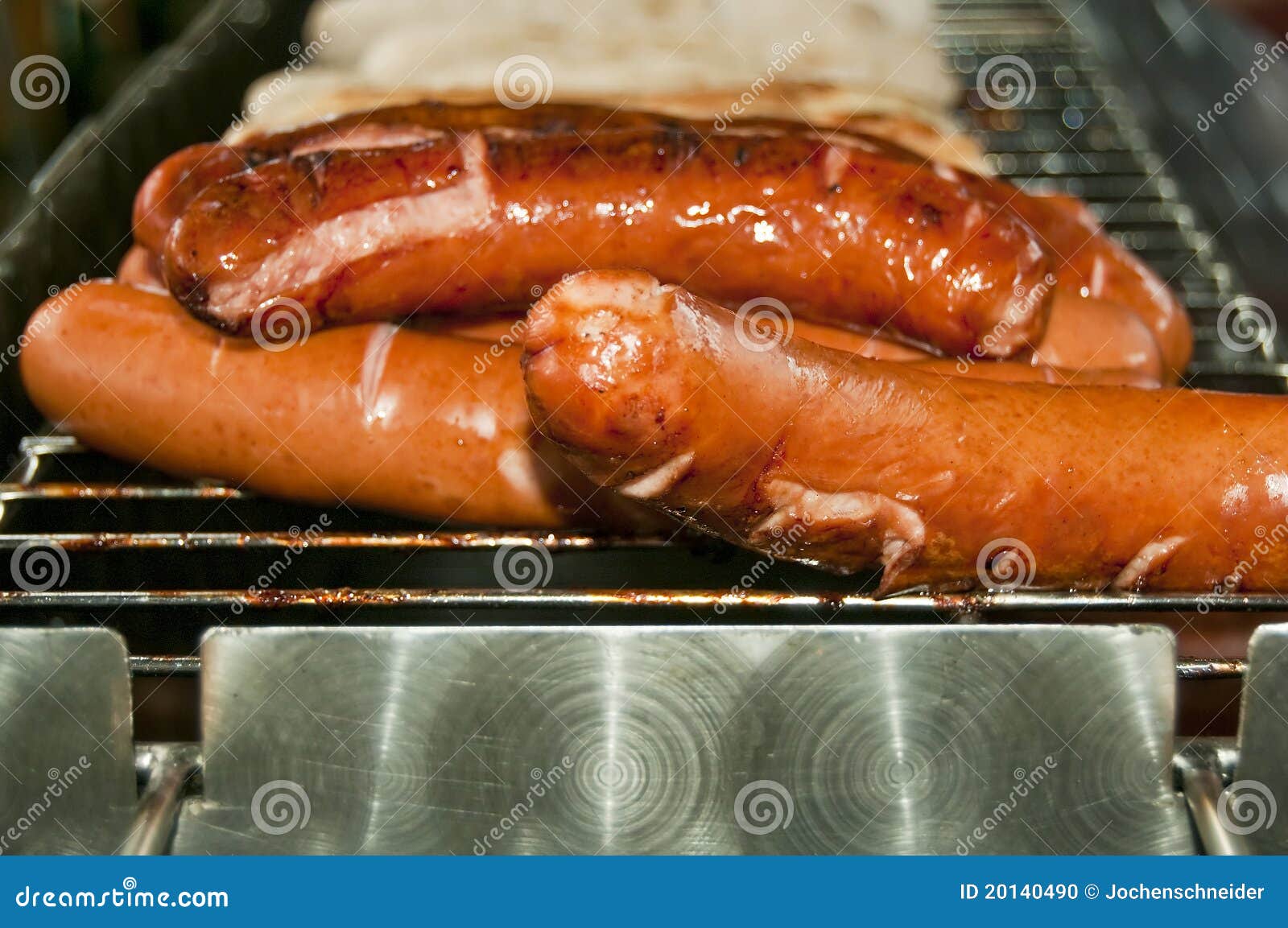 Duitse Braadworst stock foto. Image of onderdelen, worst - 20140490