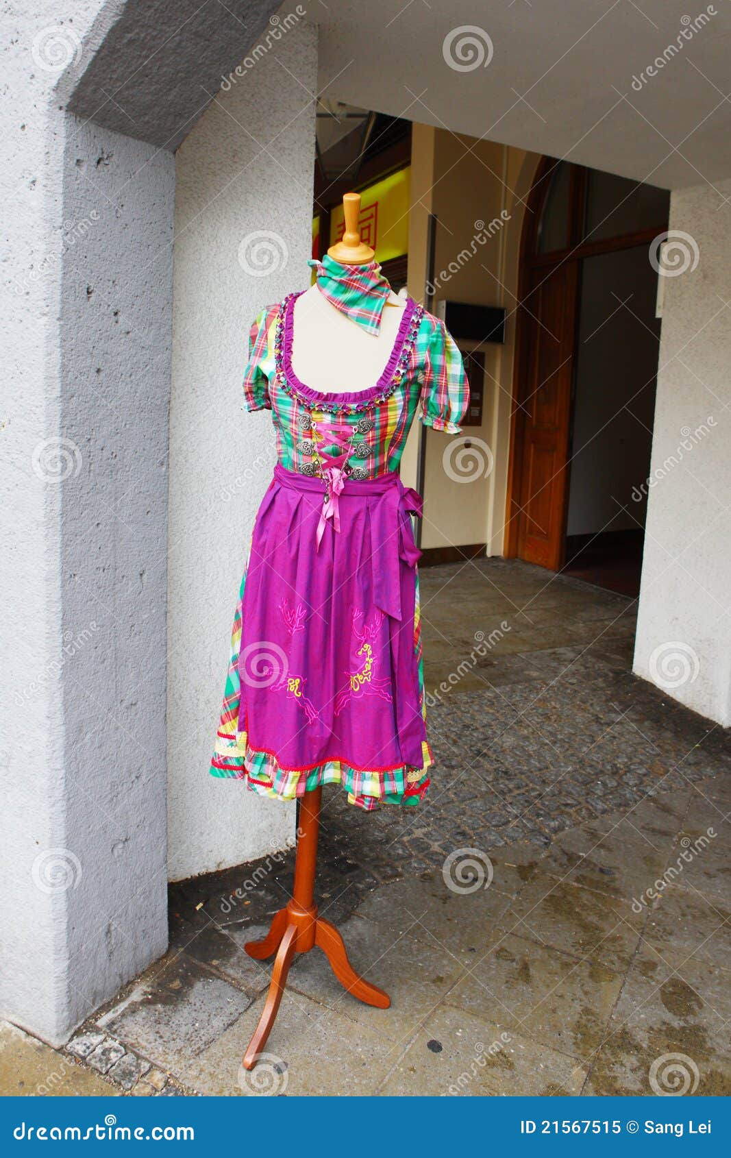 Duitse nationale kleding stock afbeelding. Image of oplopend - 21567515