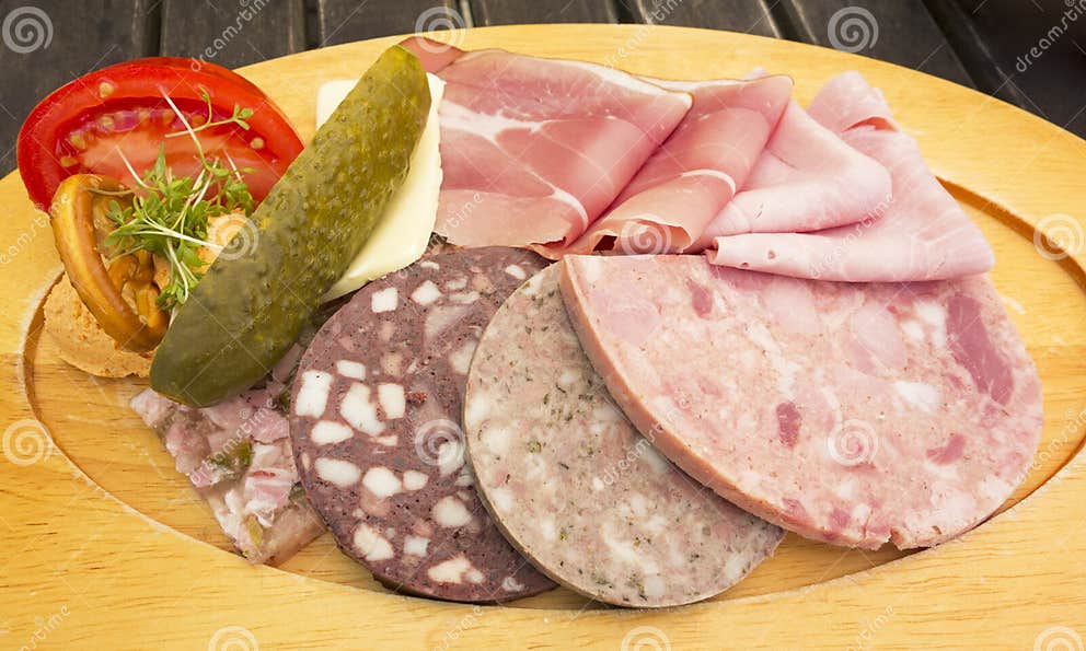 Duitse Vleesfijne Vleeswaren Stock Afbeelding - Image of voedzaam ...