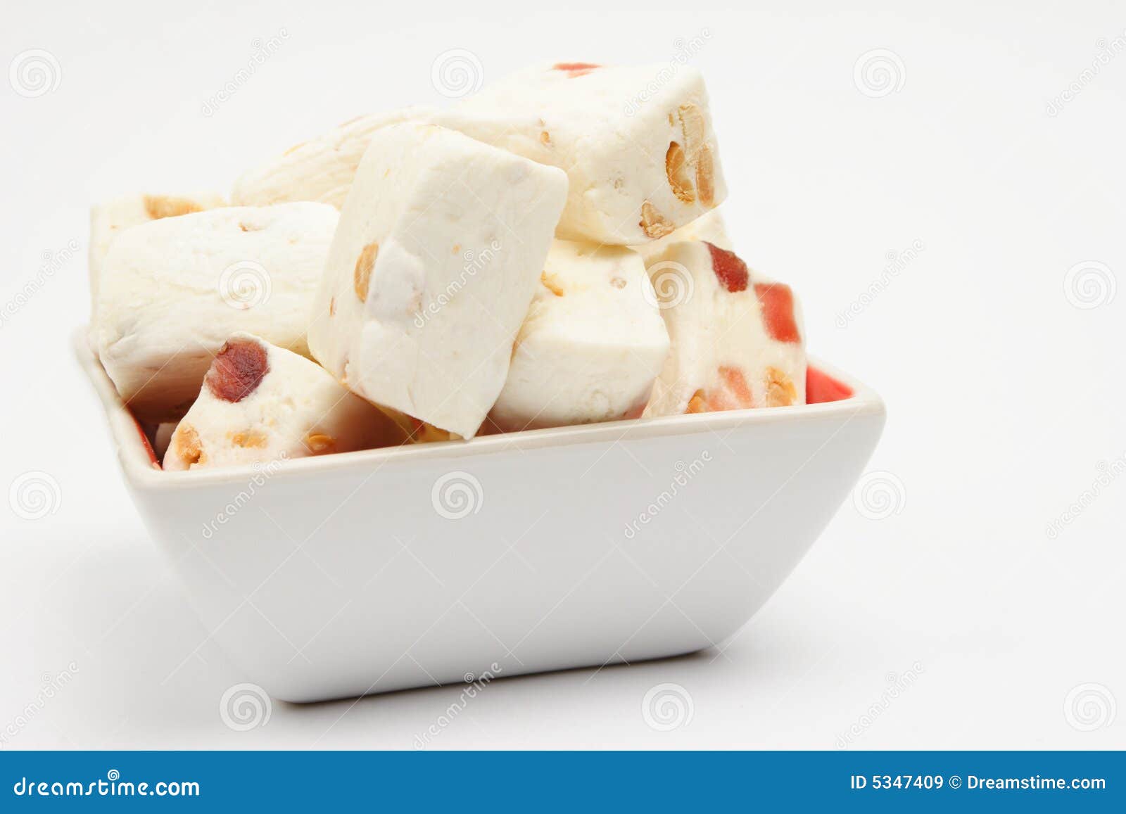 Dulces blancos del turrón imagen de archivo. Imagen de servicio - 5347409