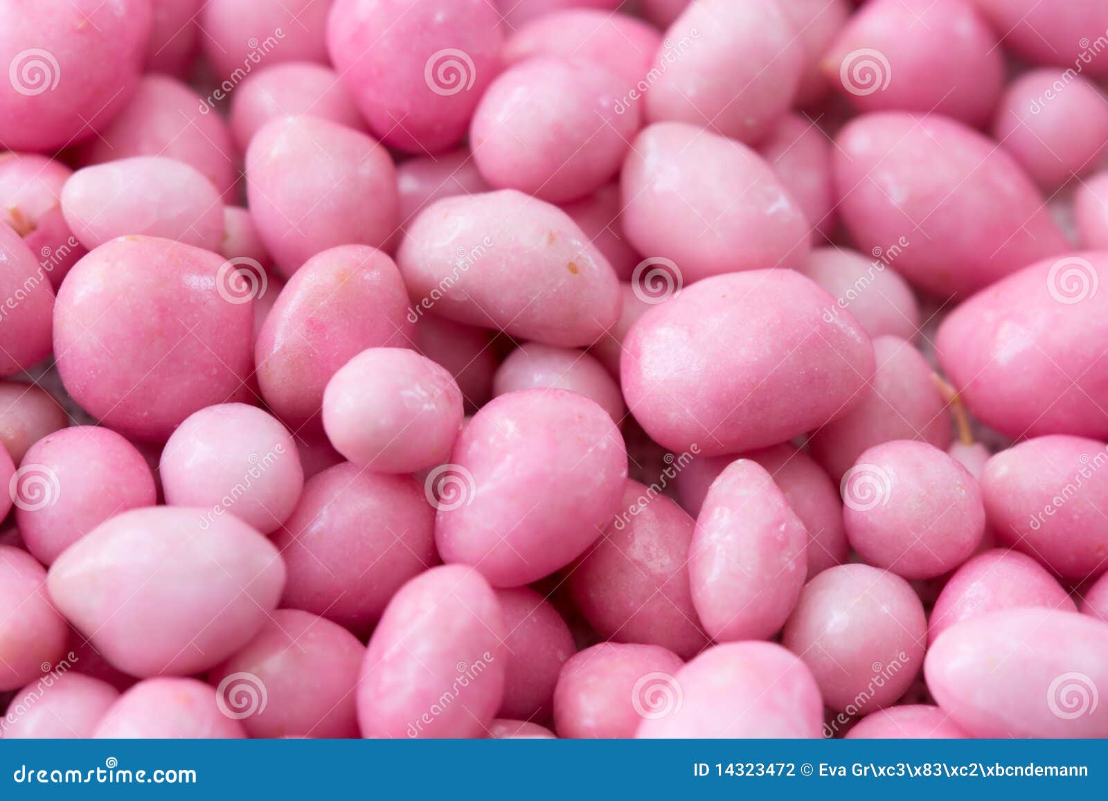 Dulces Rosados De La Perla Del Azúcar Foto de archivo - Imagen de dulce ...