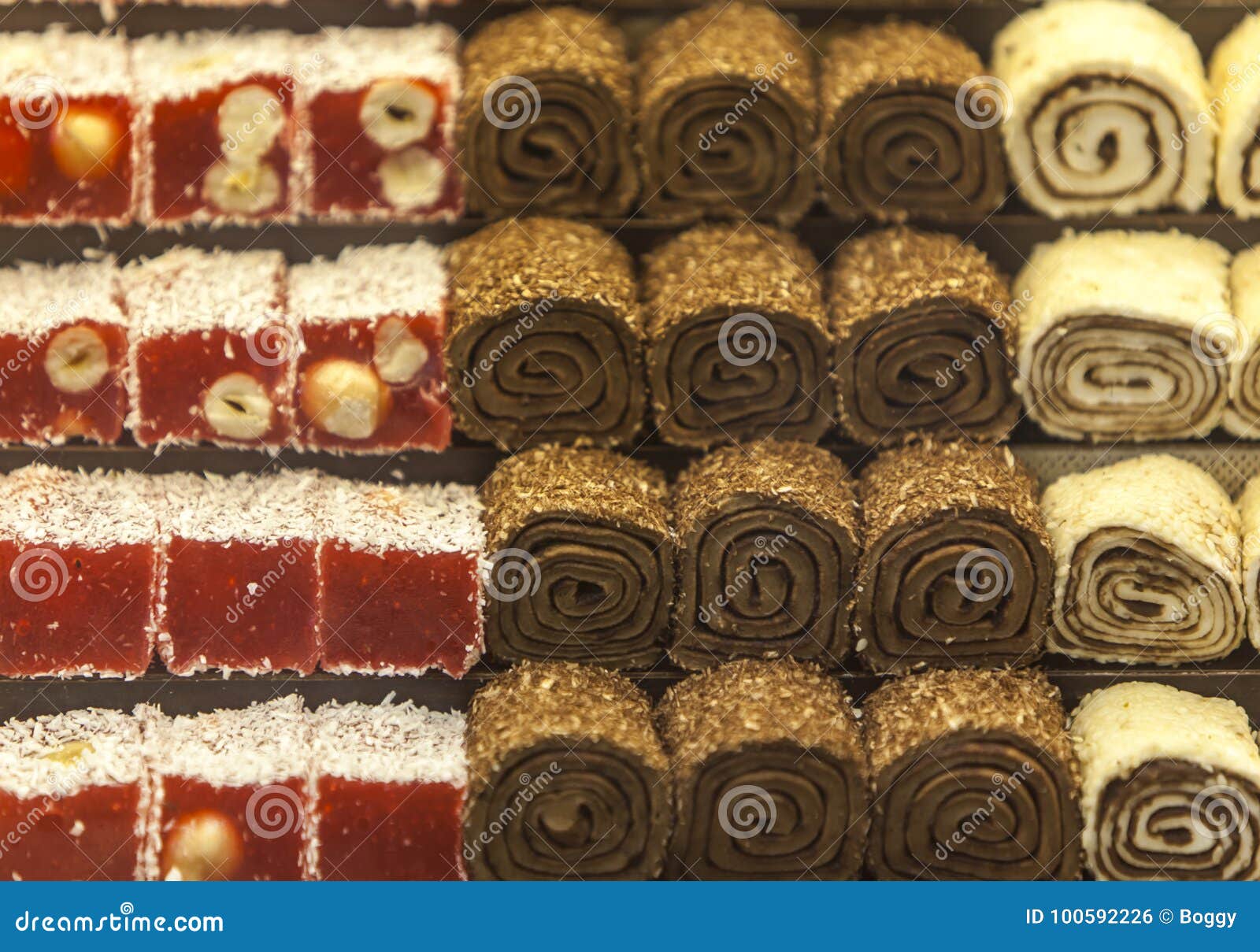 Dulces turcos foto de archivo. Imagen de amarillo, verde - 100592226