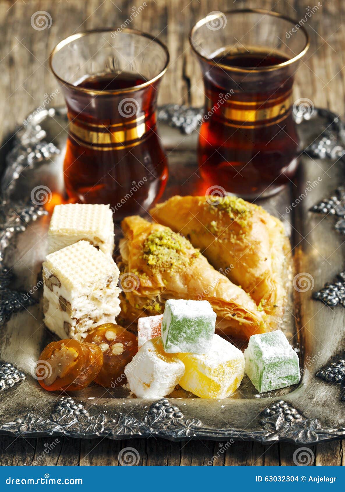 Dulces turcos foto de archivo. Imagen de tuerca, dulce - 63032304