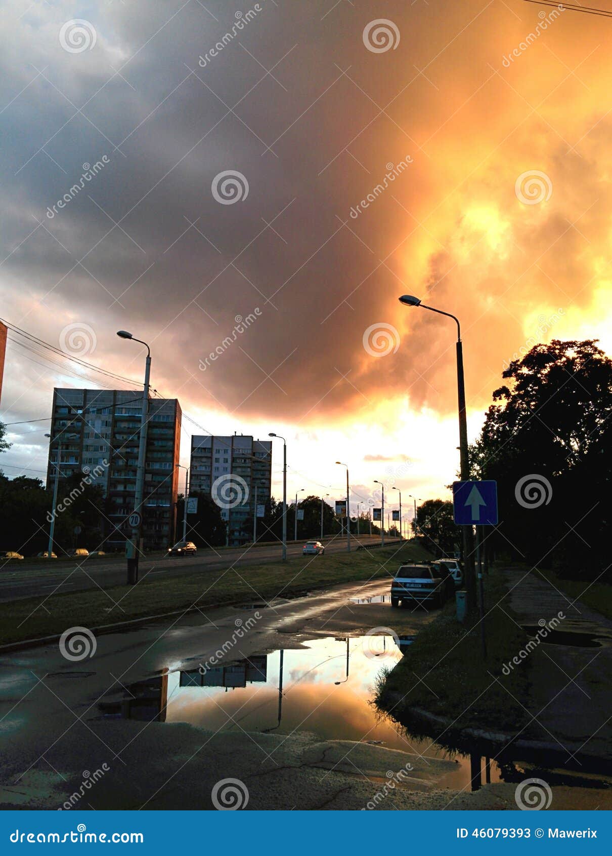 Dull sky editorial stock photo. Image of city, water - 46079393
