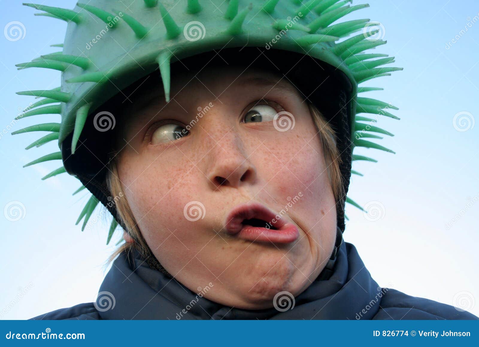 Dummer Junge stockfoto. Bild von schwarzes, kind, komödie - 826774