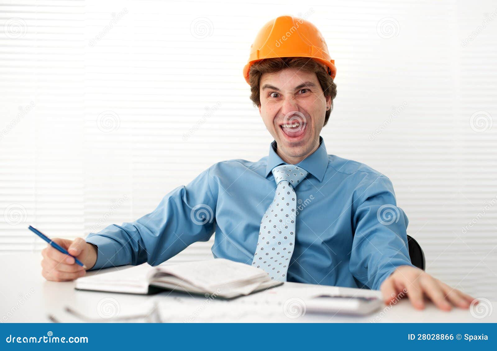 Dummer Verrückter Ingenieur Stockfoto - Bild von ausdrucksvoll ...