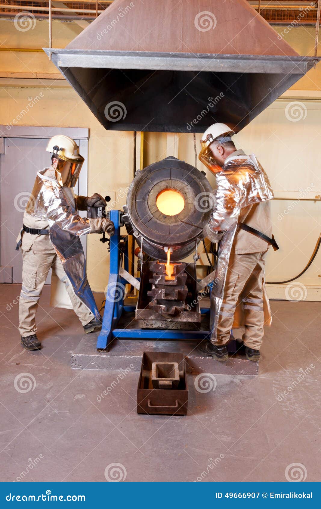 Dump gold bullion editorial photography. Image of beauty - 49666907