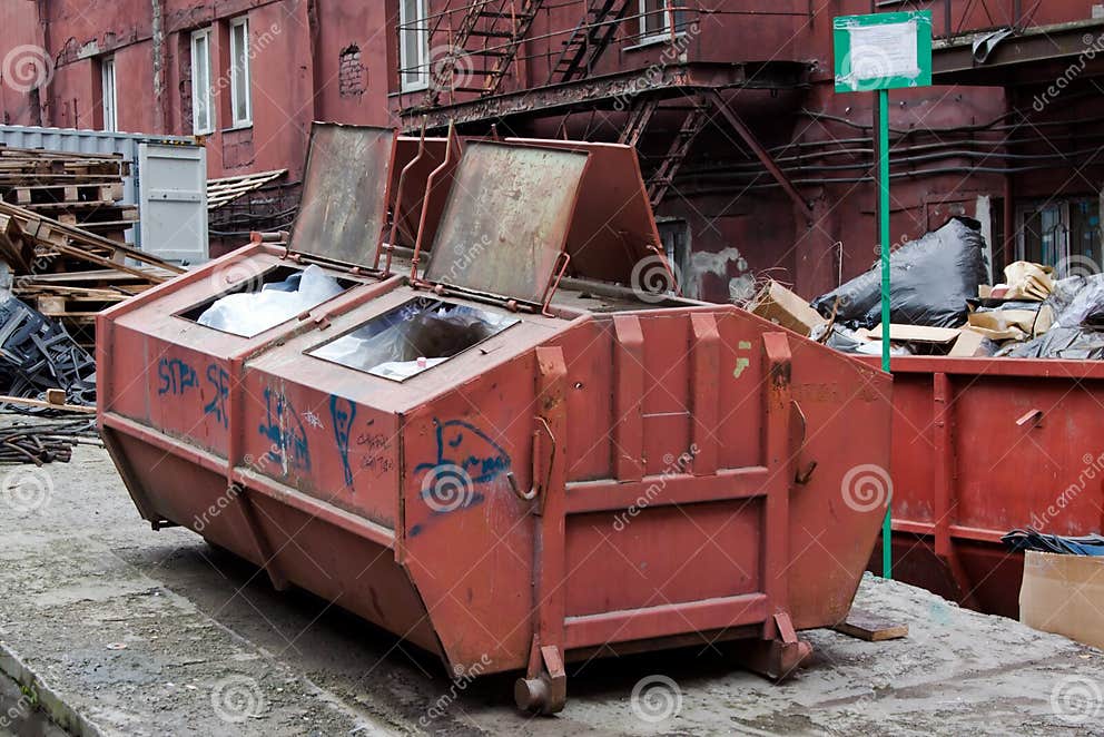Dumpster stock image. Image of scavenger, pollution, industrial - 20970405