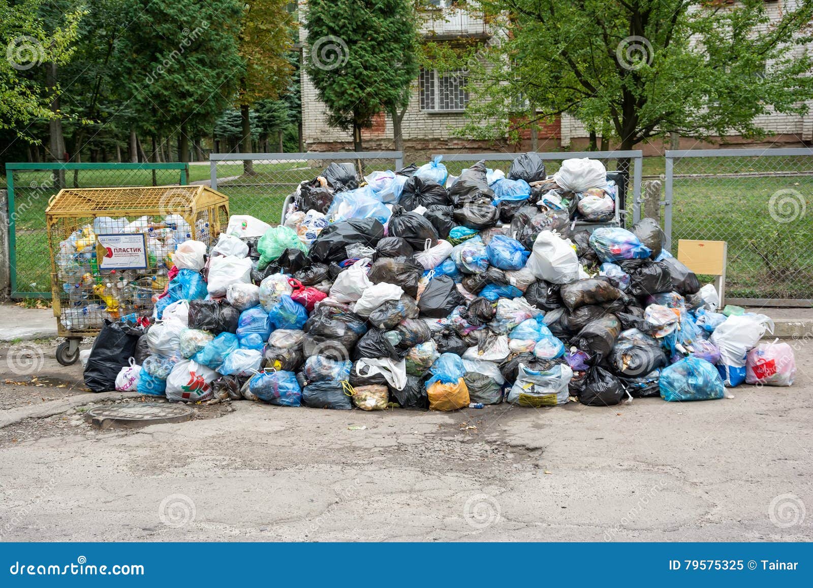 Dumpsters Being Full with Garbage Editorial Image - Image of disposed ... Dumpsters Being Full with Garbage Editorial Image - Image of disposed ...