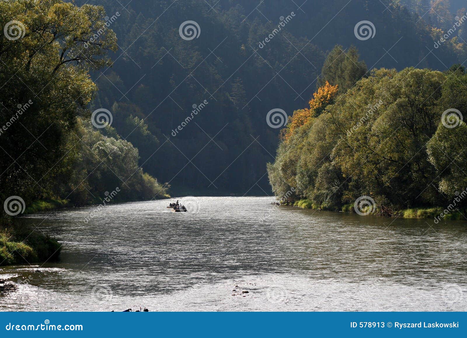 Dunajec Fluss, Polen stockbild. Bild von flüsse, blätter - 578913
