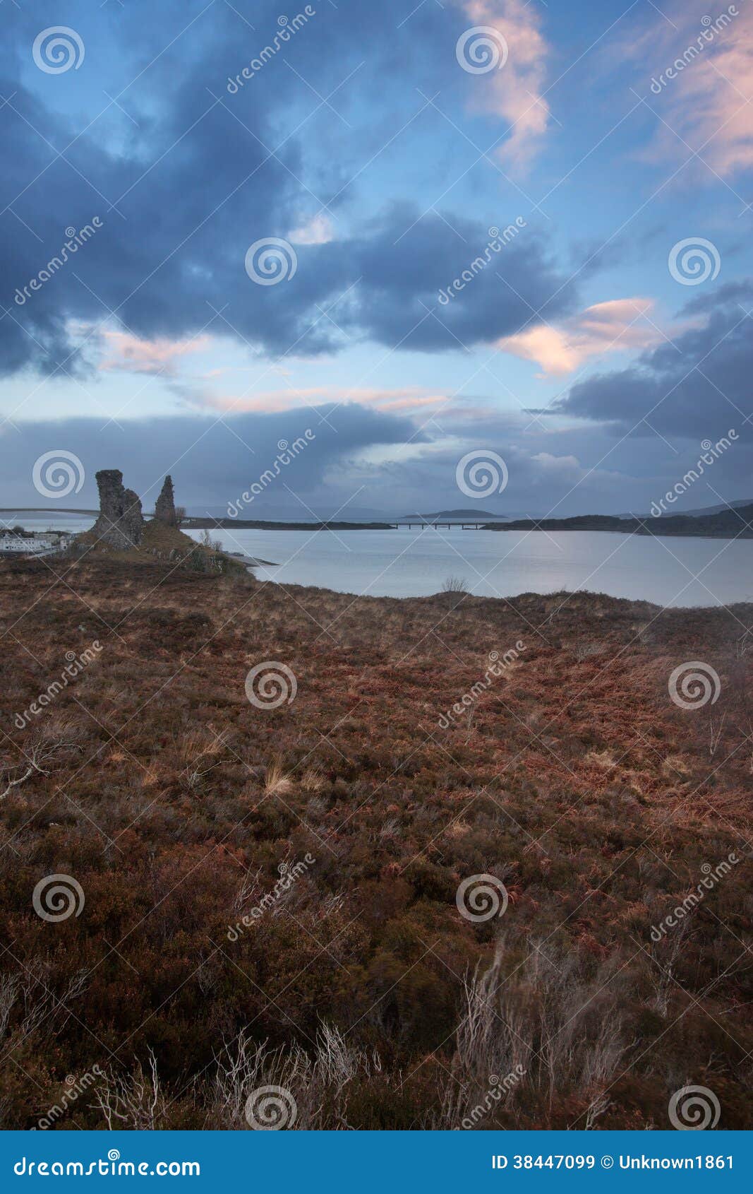 Dunakin Castle, Kyleakin stock image. Image of destination - 38447099