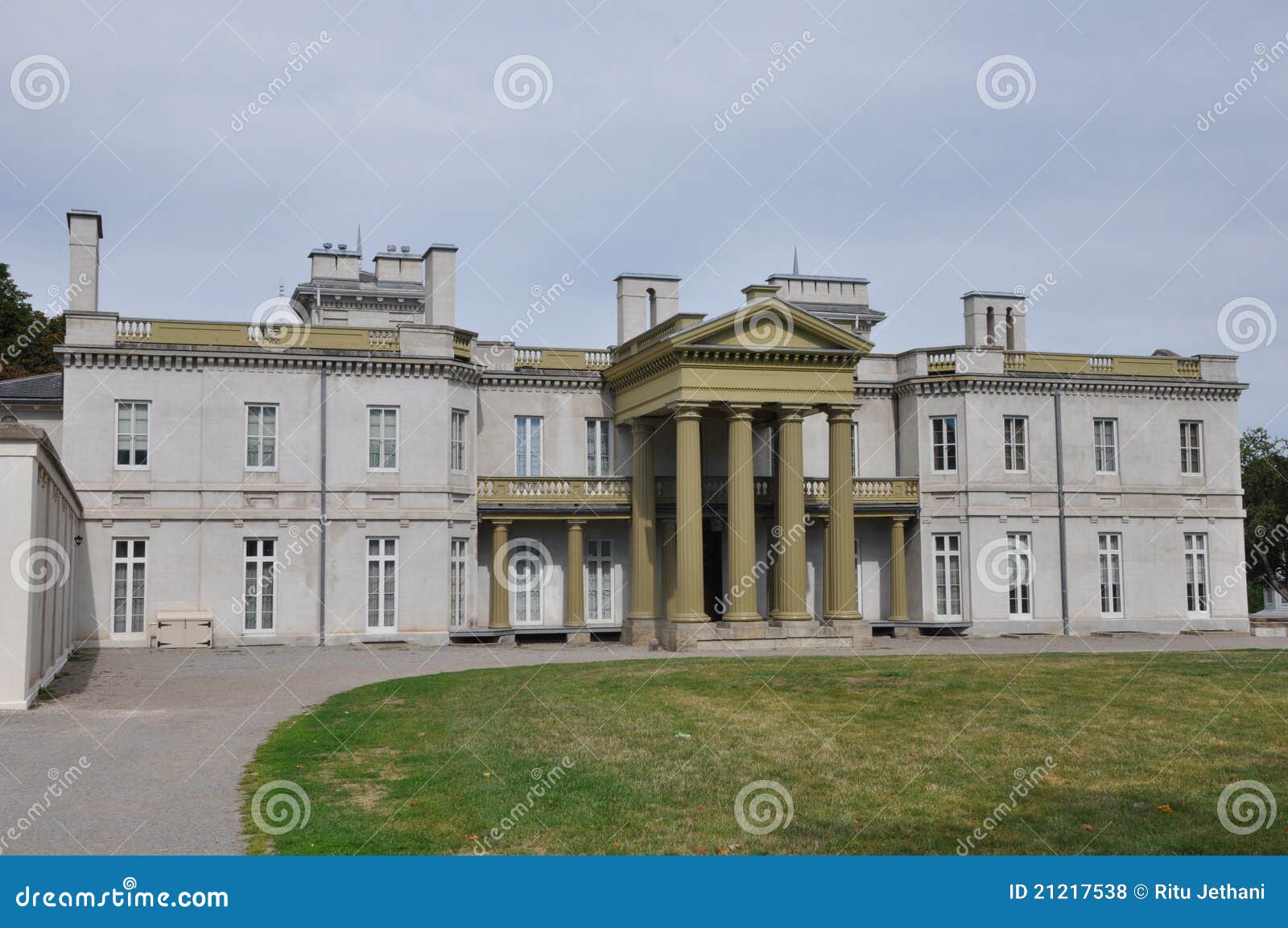 Dundurn Castle in Hamilton, Canada Stock Photo - Image of tourism ...