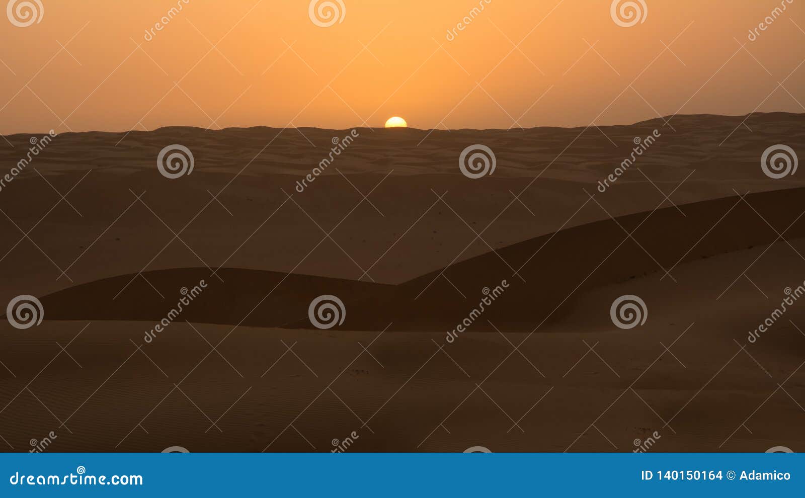 Dunes of the Wahiba Sand Desert at Dawn Stock Photo - Image of sandy ...