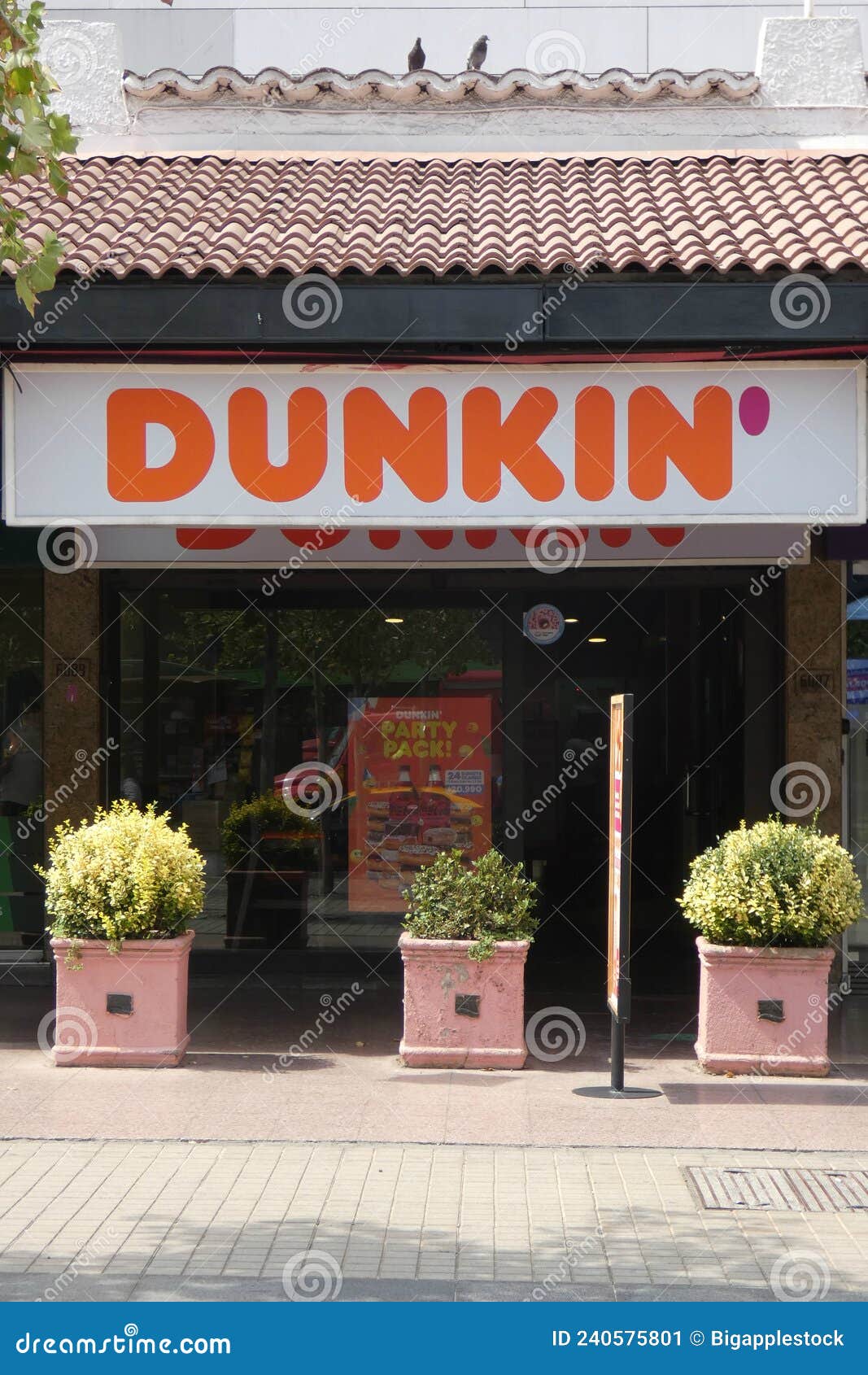 Dunkin` Store editorial photo. Image of locations, approximately ...