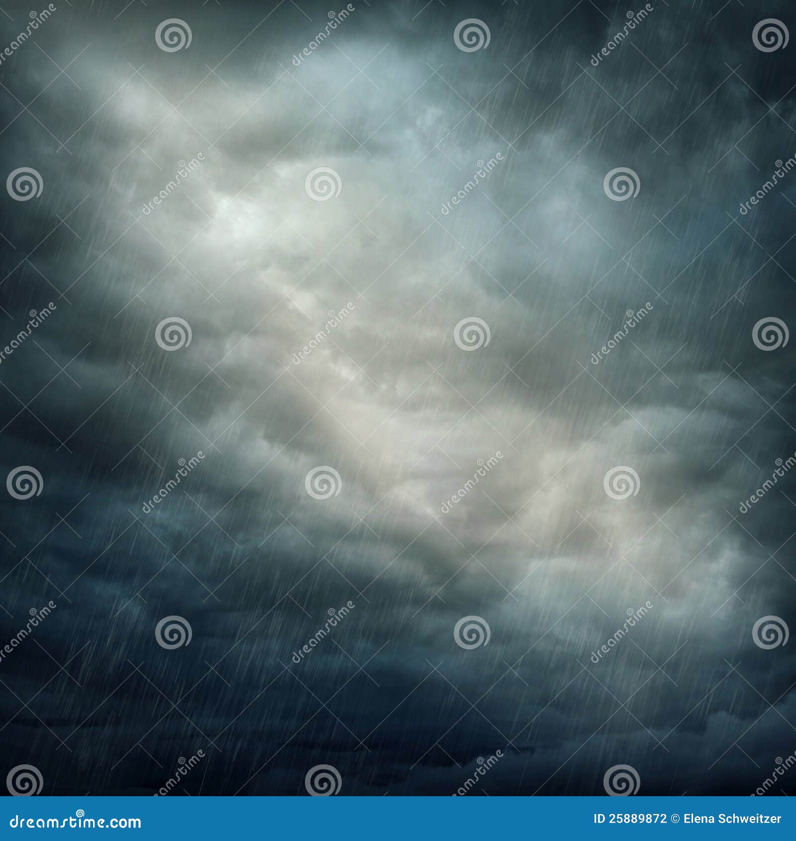 Dunkle Wolken und Regen stockfoto. Bild von mystisch - 25889872
