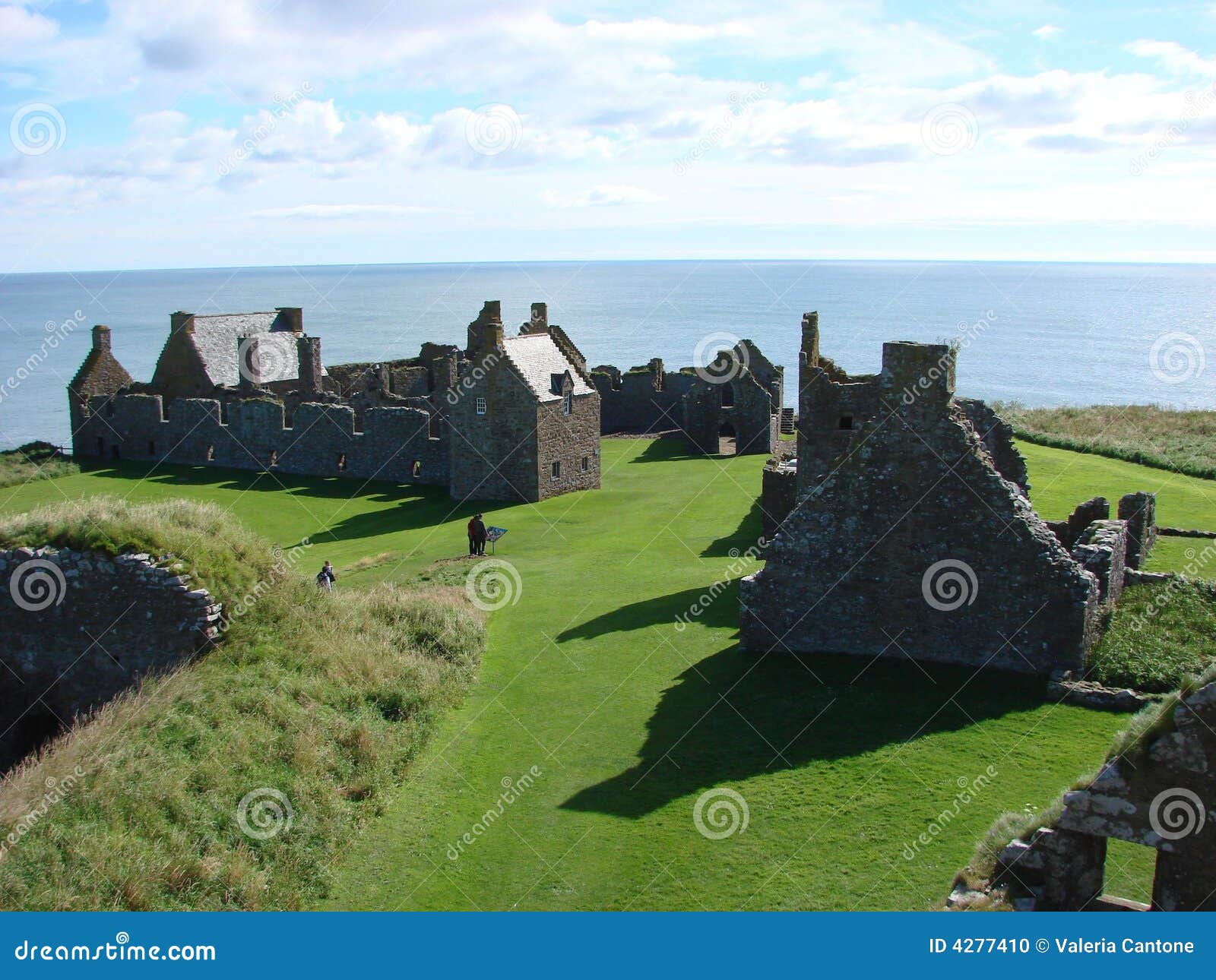 Dunnottar castle, Scotland stock photo. Image of rocks - 4277410