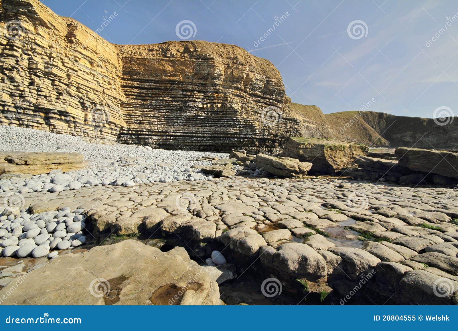 Dunraven Bay stock image. Image of cliffs, beach, carboniferous - 20804555