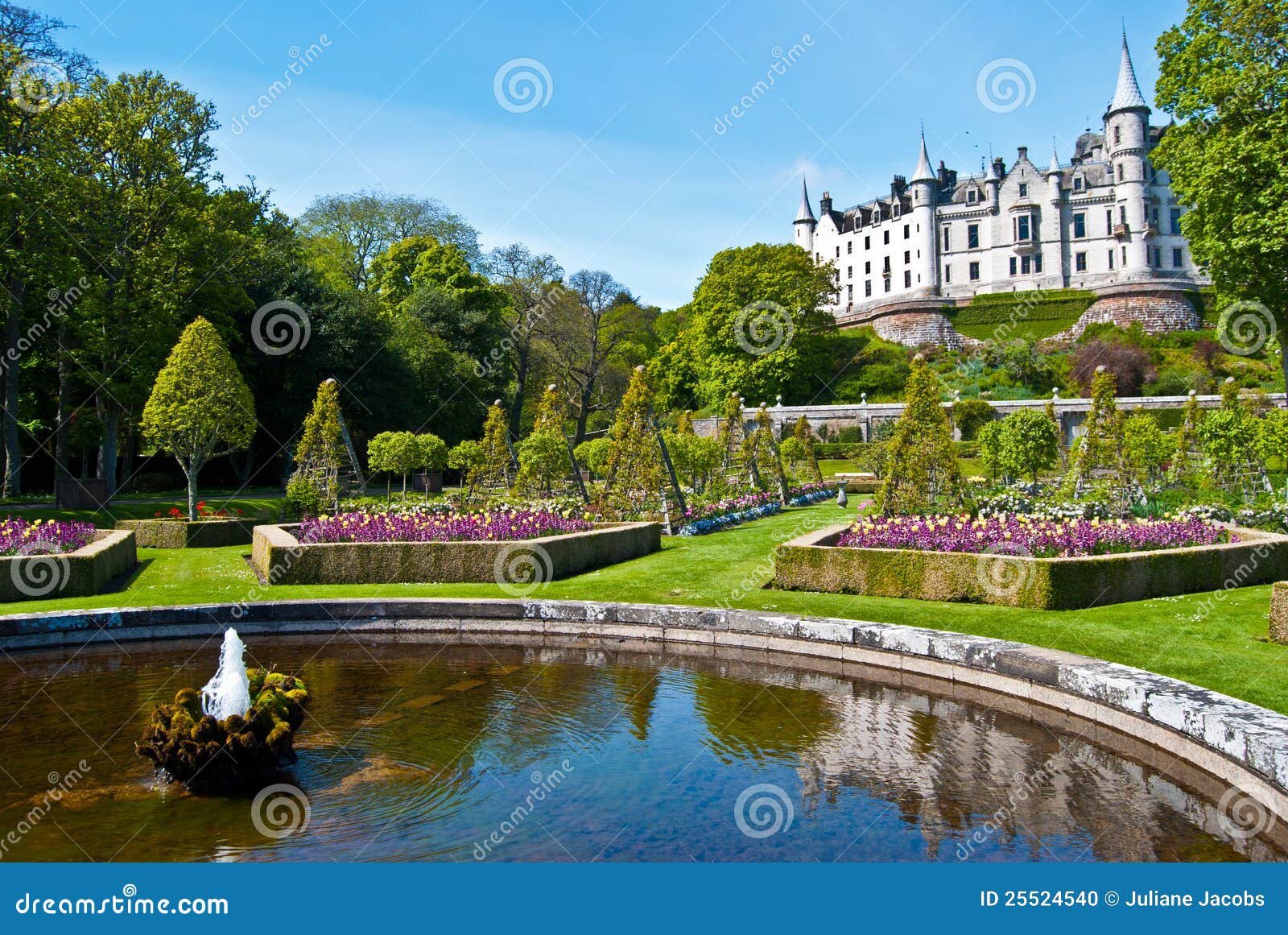 Dunrobin Castle stock photo. Image of architecture, dunrobin - 25524540