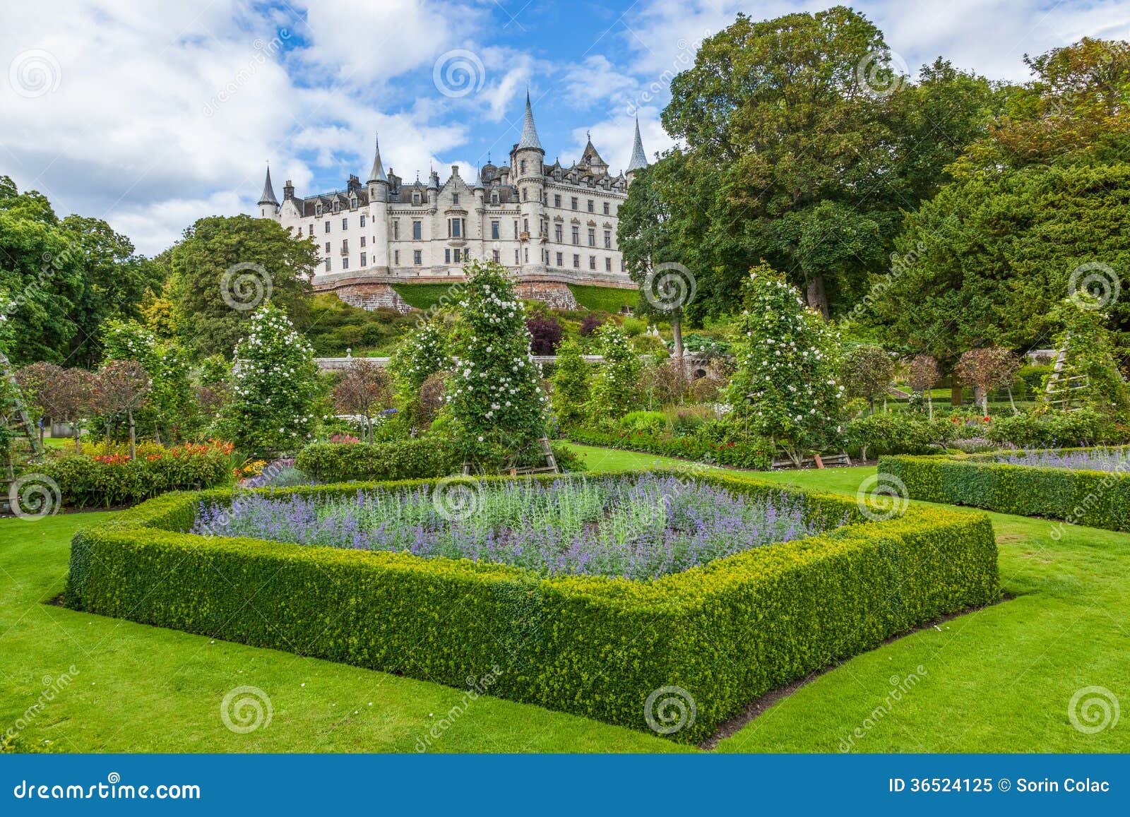 Dunrobin Castle, Scottish Highlands Stock Image - Image of scotland ...