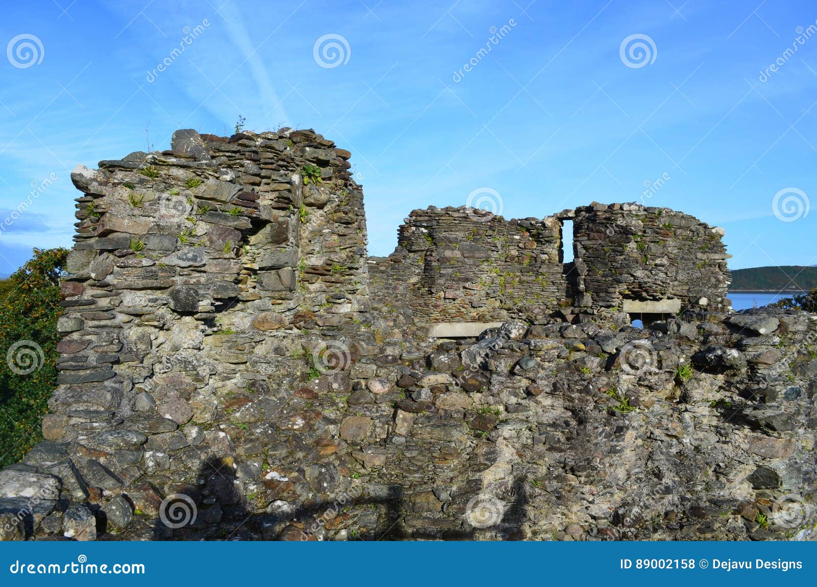 Dunstaffnage Castle Stone Ruins in Scotland Stock Photo - Image of ...