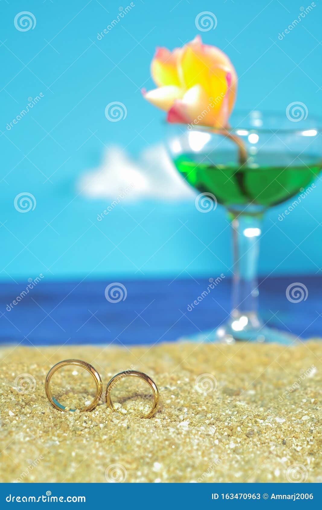 Duo Gold Wedding Ring on Sea Beach ,wedding Stock Image - Image of ...