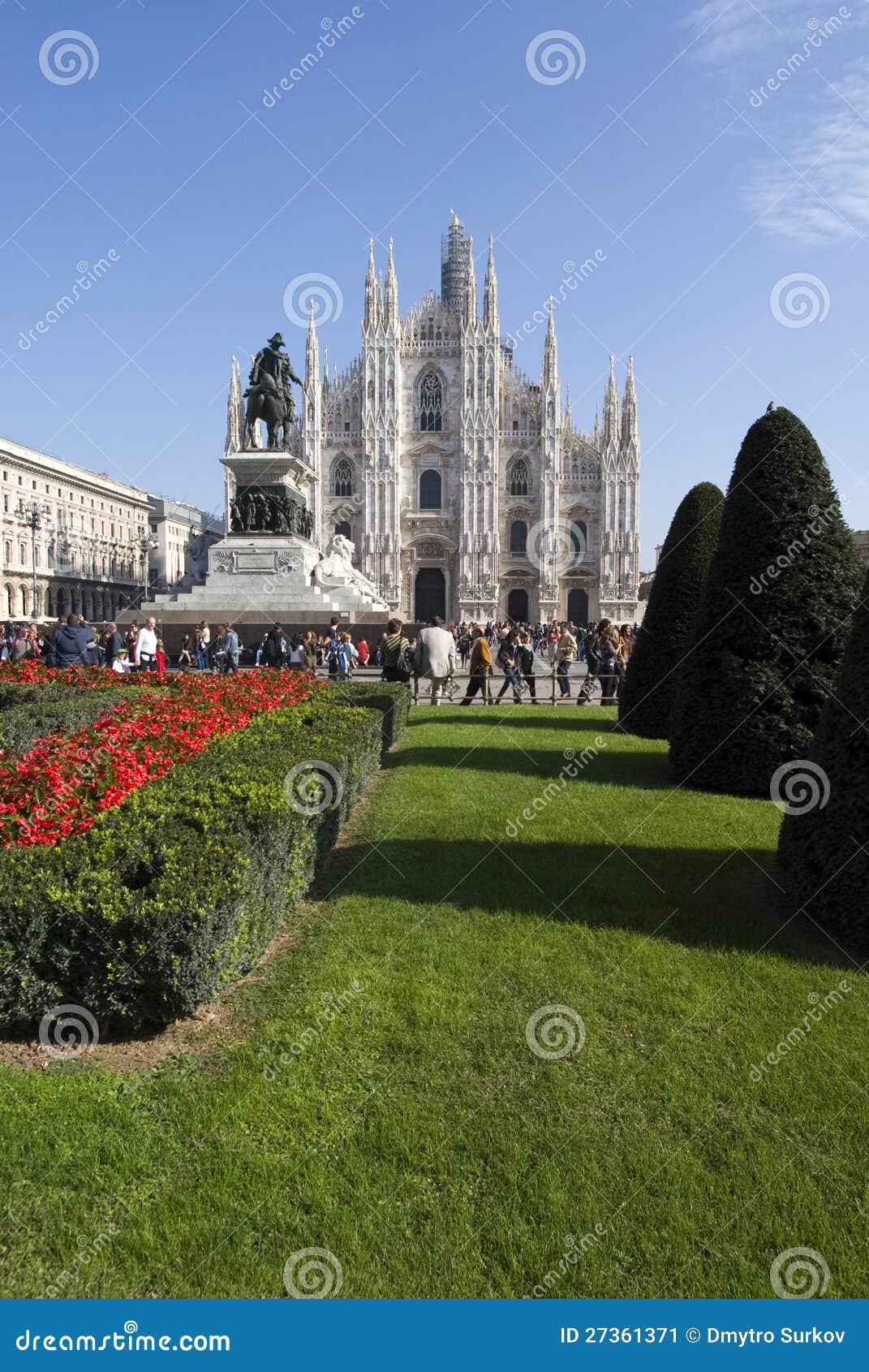 Duomo - Cathedral Square of Milan Editorial Photo - Image of city ...