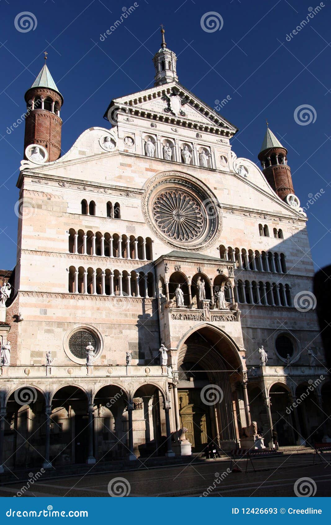 Duomo, cremona, italy stock image. Image of summer, facade - 12426693