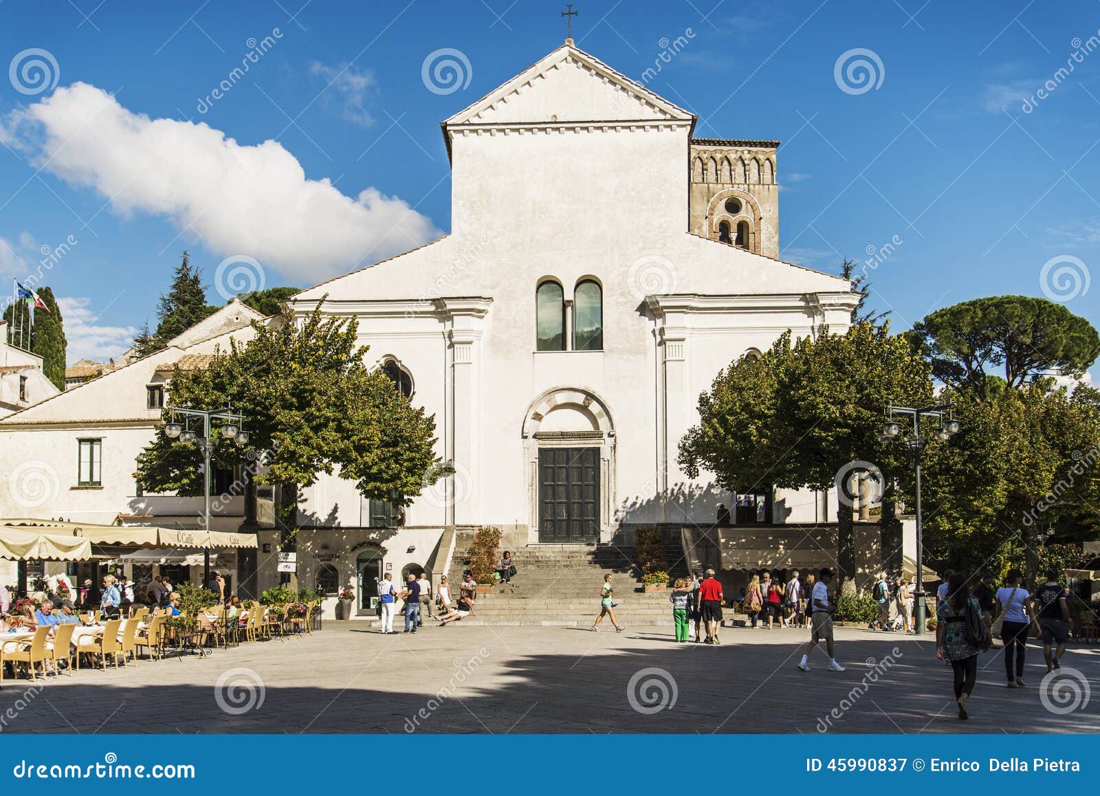 Duomo de Ravello fotografía editorial. Imagen de italia - 45990837