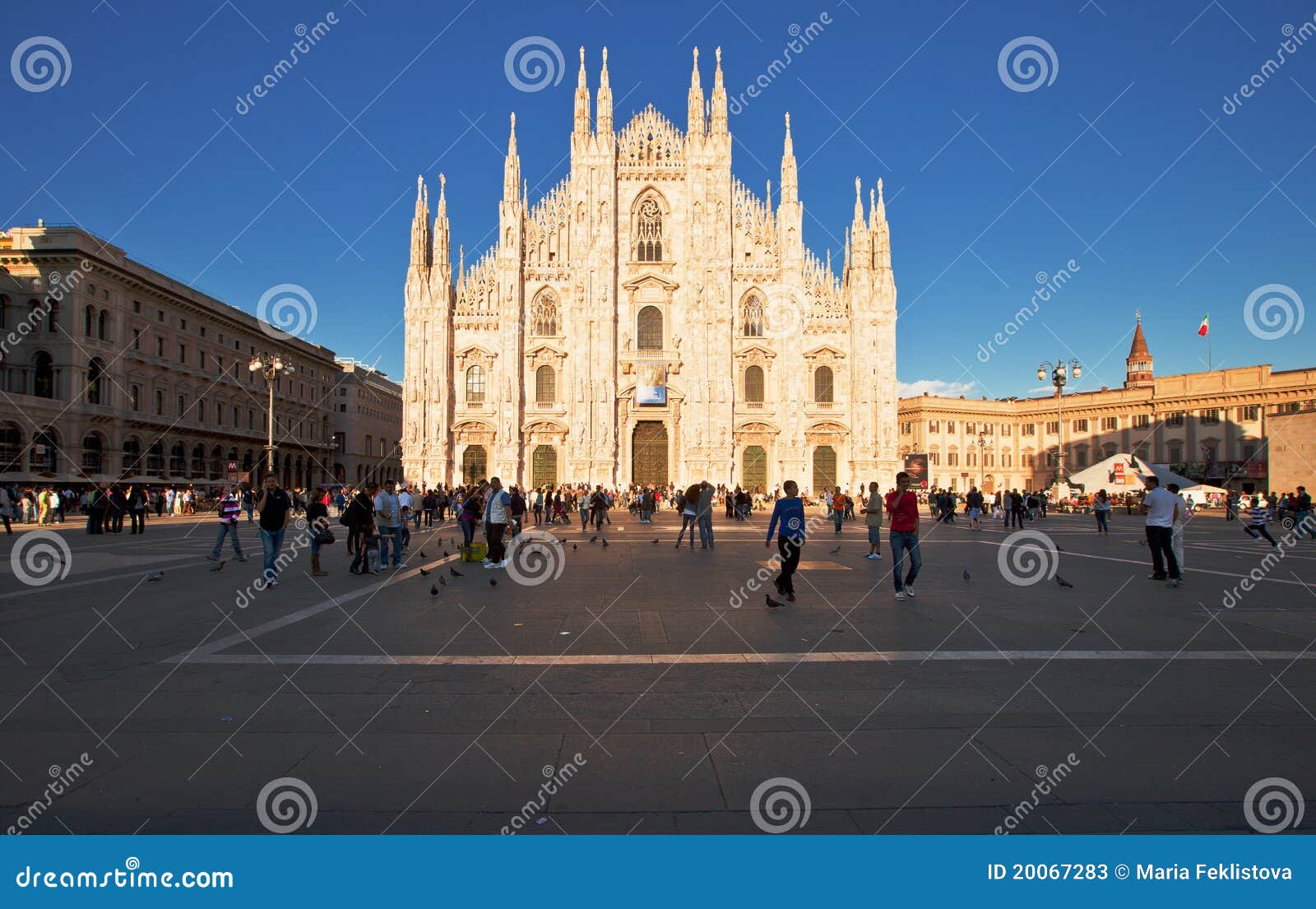 Duomo Di Milano in Sunset Lights Editorial Stock Photo - Image of ...