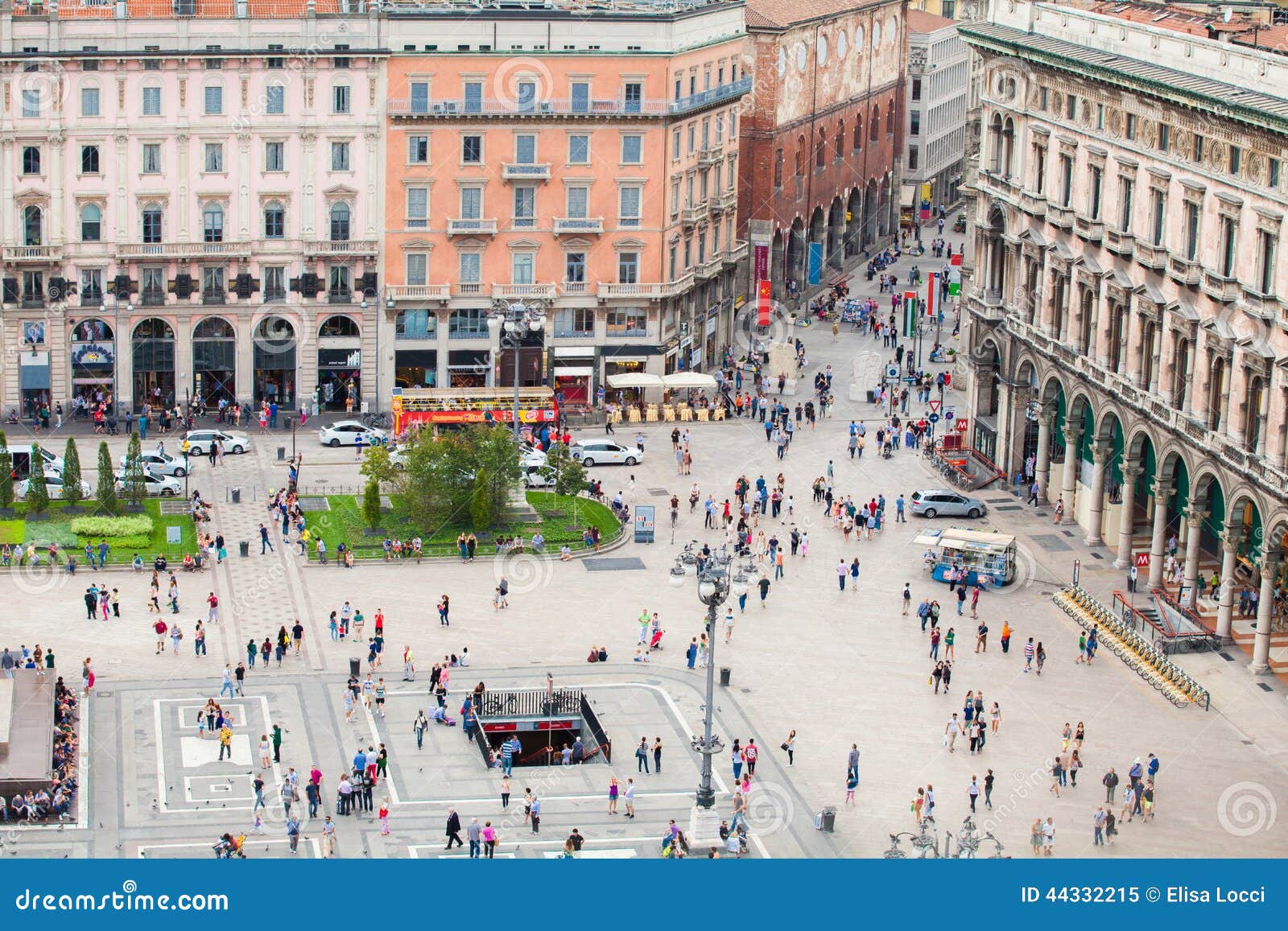 Duomo square editorial image. Image of duomo, downtown - 44332215