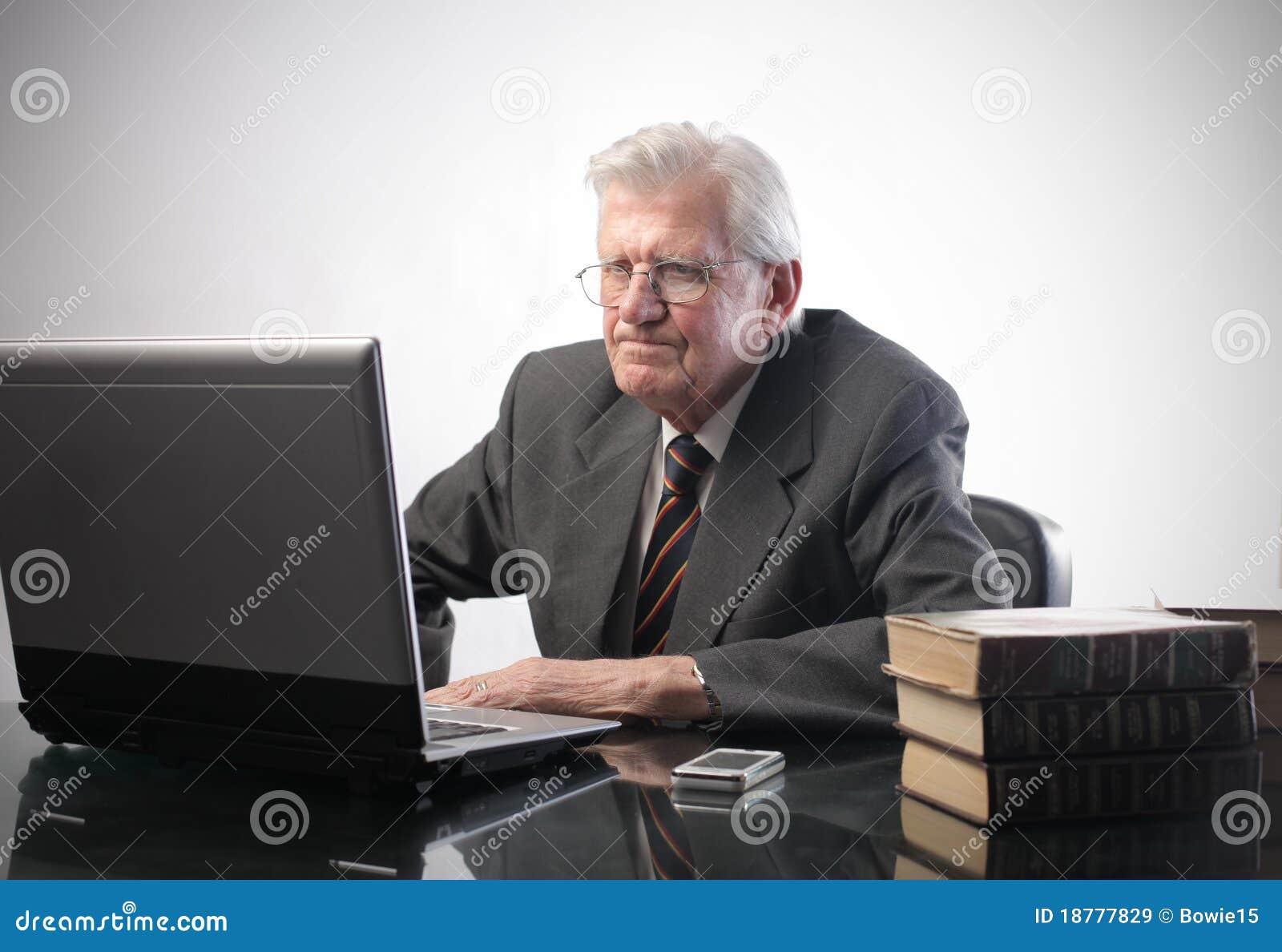 Dur labeur image stock. Image du difficulté, older, colère - 18777829