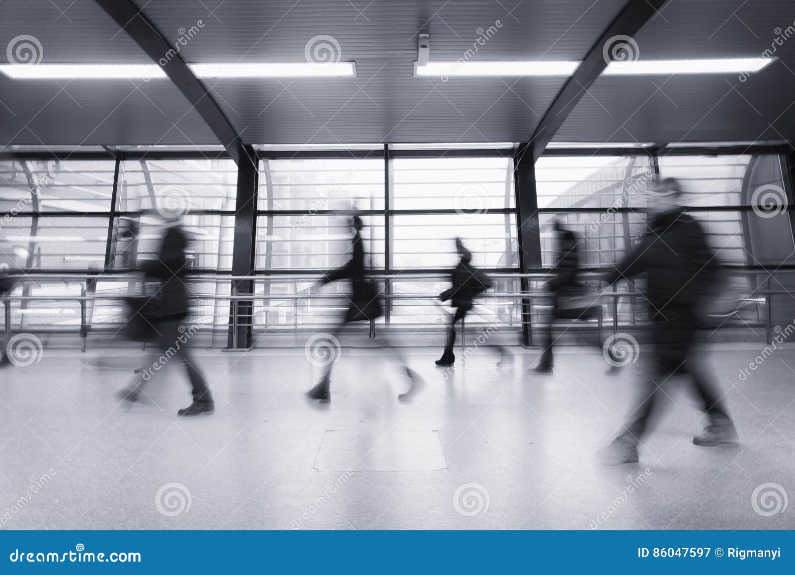 Durchfahrt stockbild. Bild von masse, reise, bild, gehen - 86047597