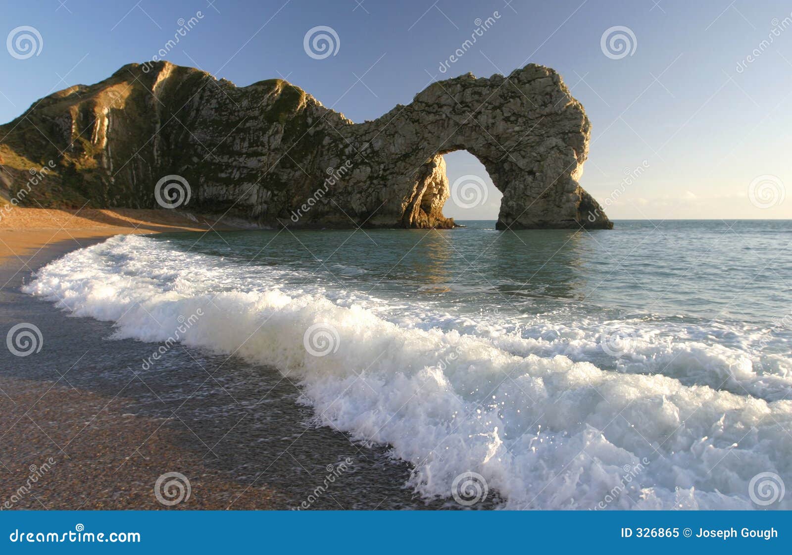 Durdle Door Sea Arch, Dorset Stock Image - Image of dorset, movement ...