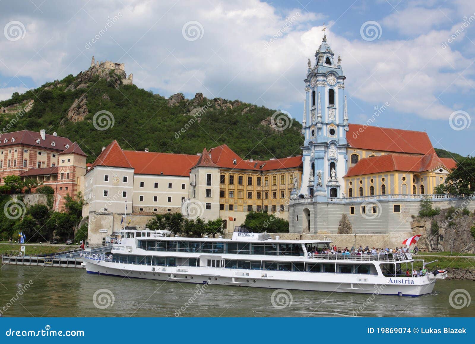 Durnstein editorial stock image. Image of krems, tourist - 19869074