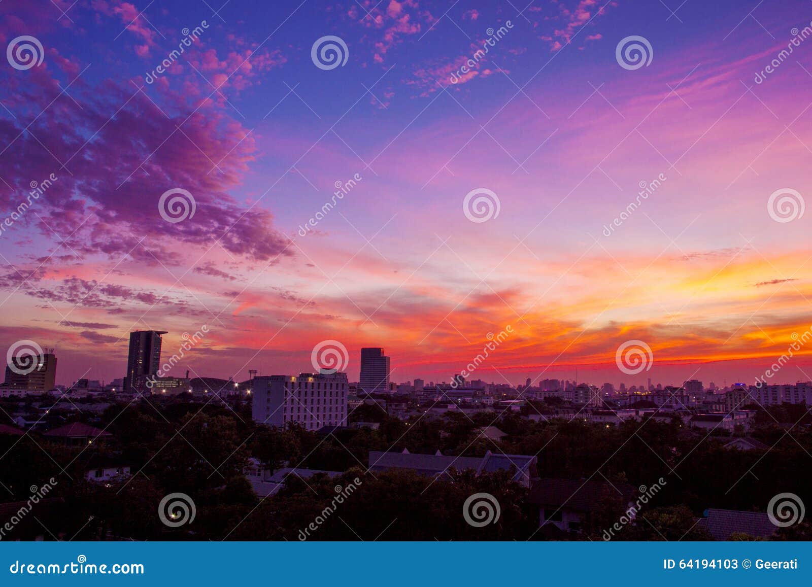 Dusk Cloud Sky Over Urban City Stock Image - Image of phenomenon, cloud ...