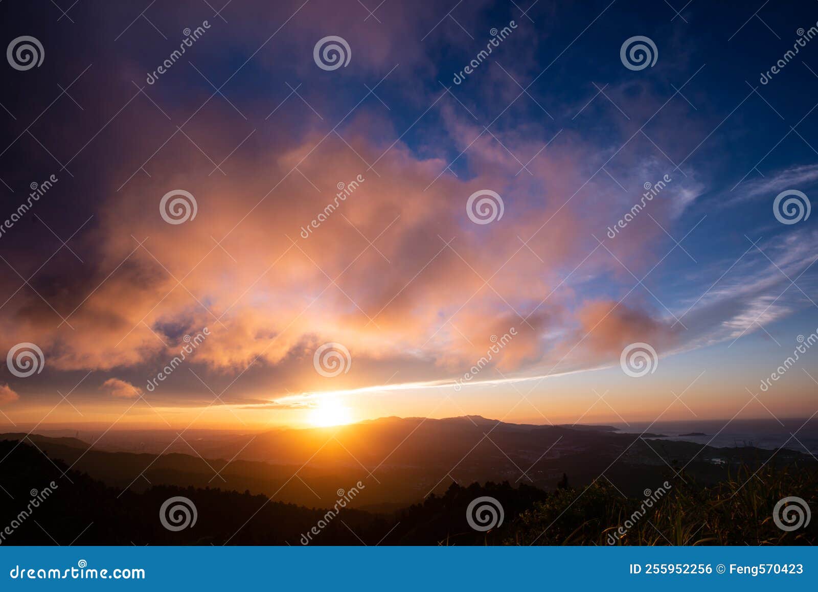 At Dusk, the Clouds in the Sky Change in a Thousand Different Scenes ...