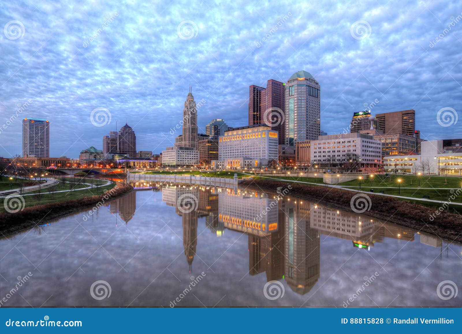 Dusk Columbus Ohio skyline stock photo. Image of park - 88815828