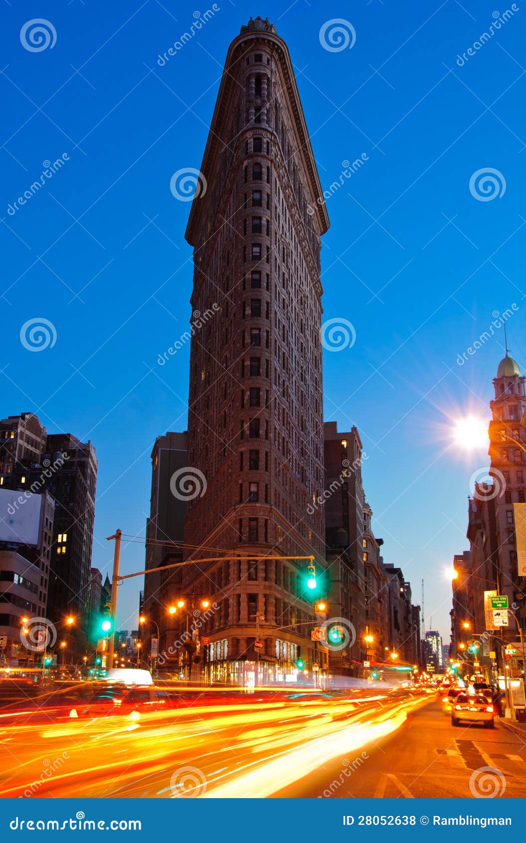 Dusk at the Flatiron Building, New York City Editorial Stock Photo ...