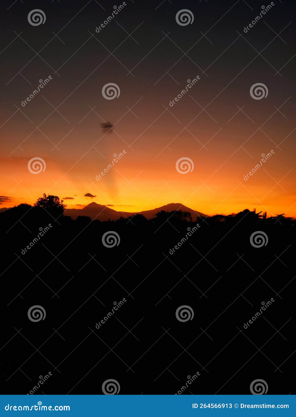 Dusk Dusk, Twilight, Nightfall, Candlelight, Eventide, Gloaming Stock ...