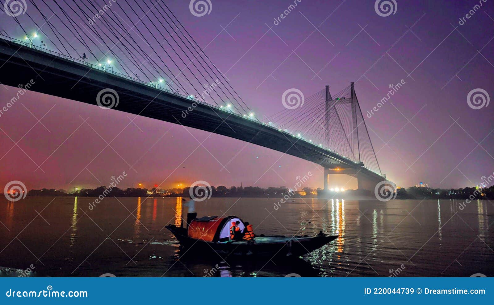 Second Hooghly River Bridge At Dusk. Also Known As The Vidyasagar Setu ...