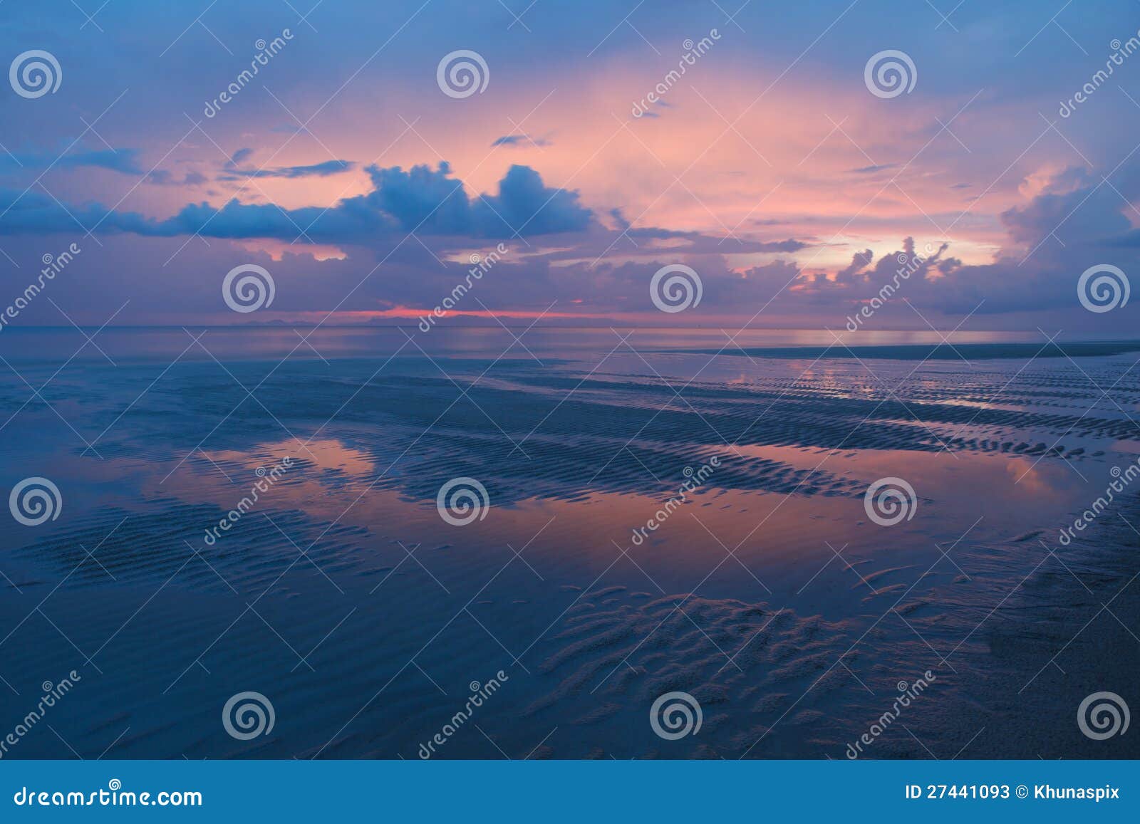 Dusky Time Twilight Colorful Sky and Natural Sand Stock Image - Image ...