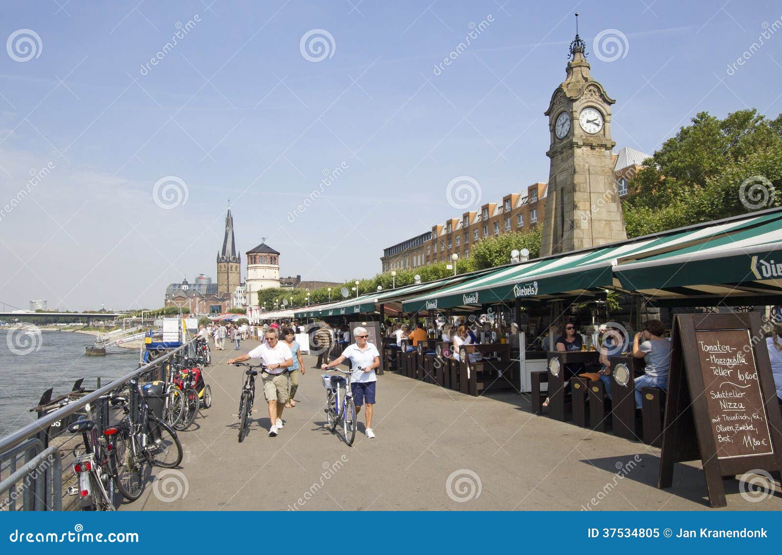 Dusseldorf Promenade editorial image. Image of river - 37534805