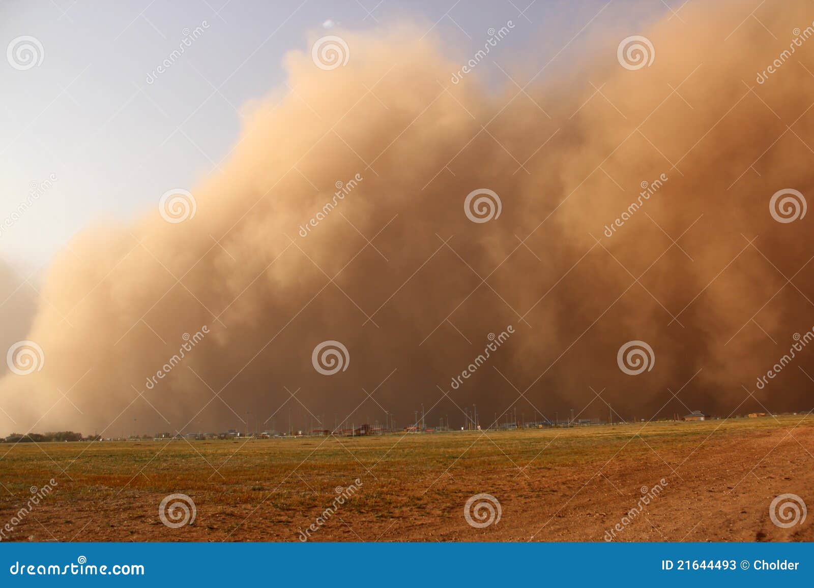 Dust storm approaching stock image. Image of dusty, huge - 21644493