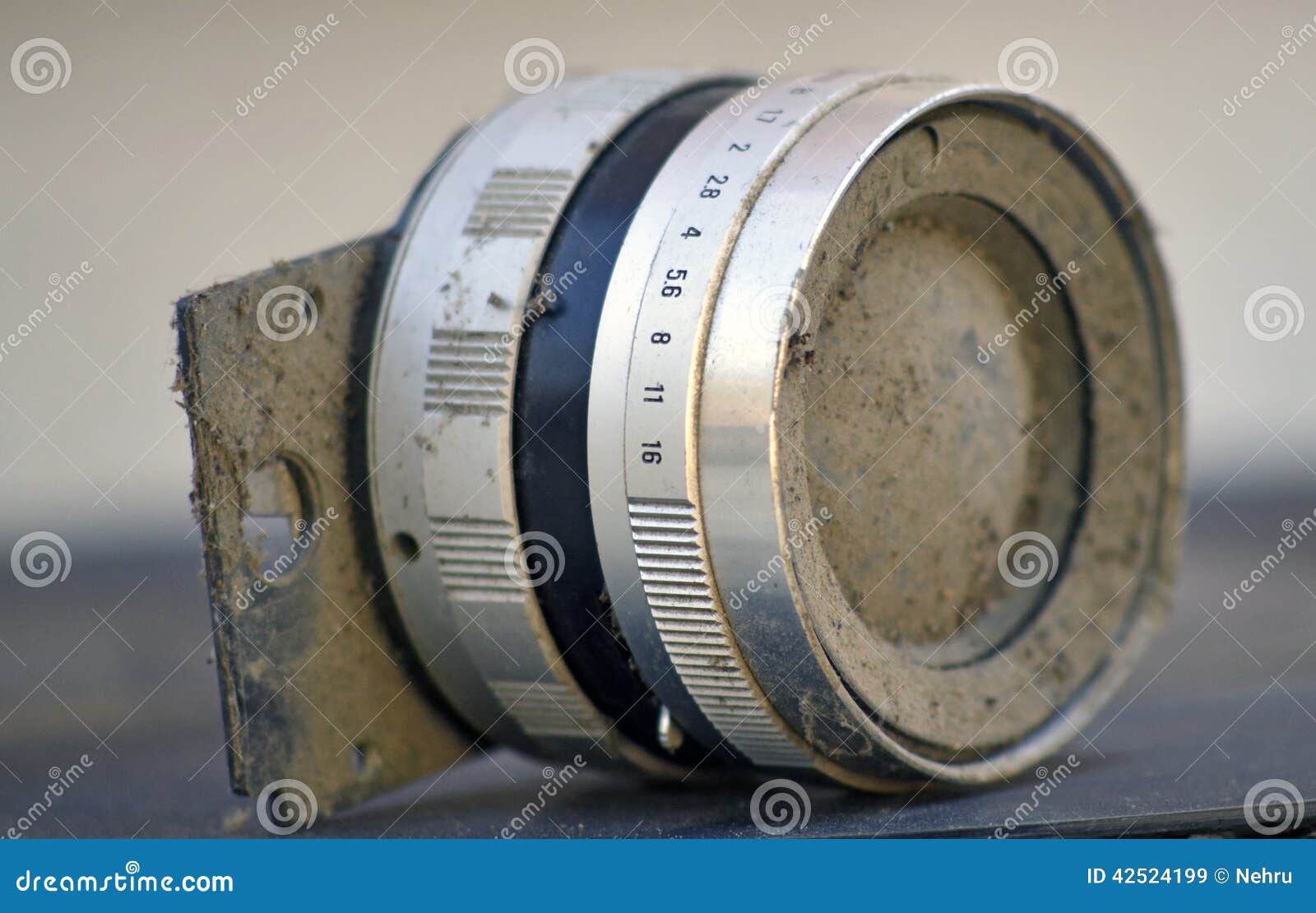 Dust on Vintage Camera Lens Stock Image - Image of japan, broken: 42524199