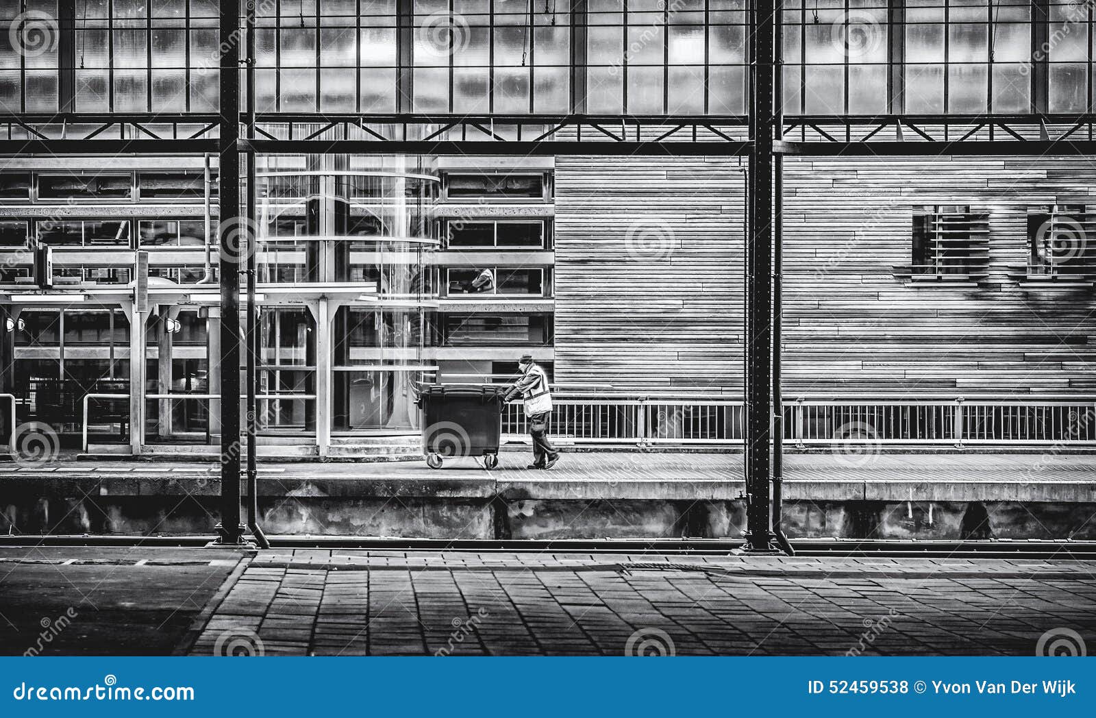 Dustman at work editorial stock photo. Image of workingmen - 52459538