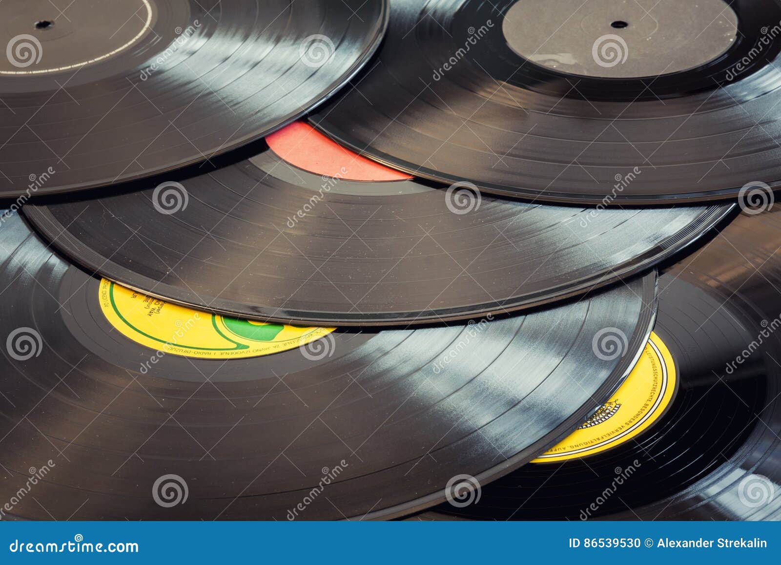 Dusty Vinyl Records editorial image. Image of record - 86539530