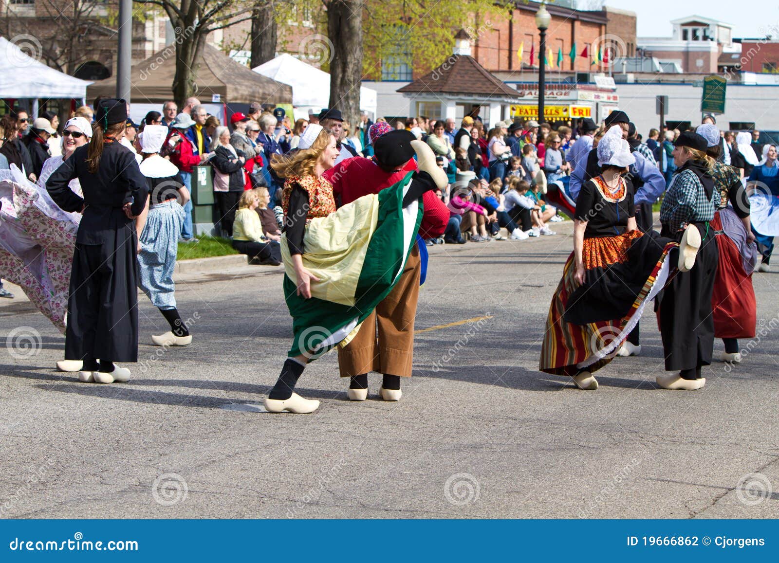 Dutch dancers editorial photography. Image of wooden - 19666862