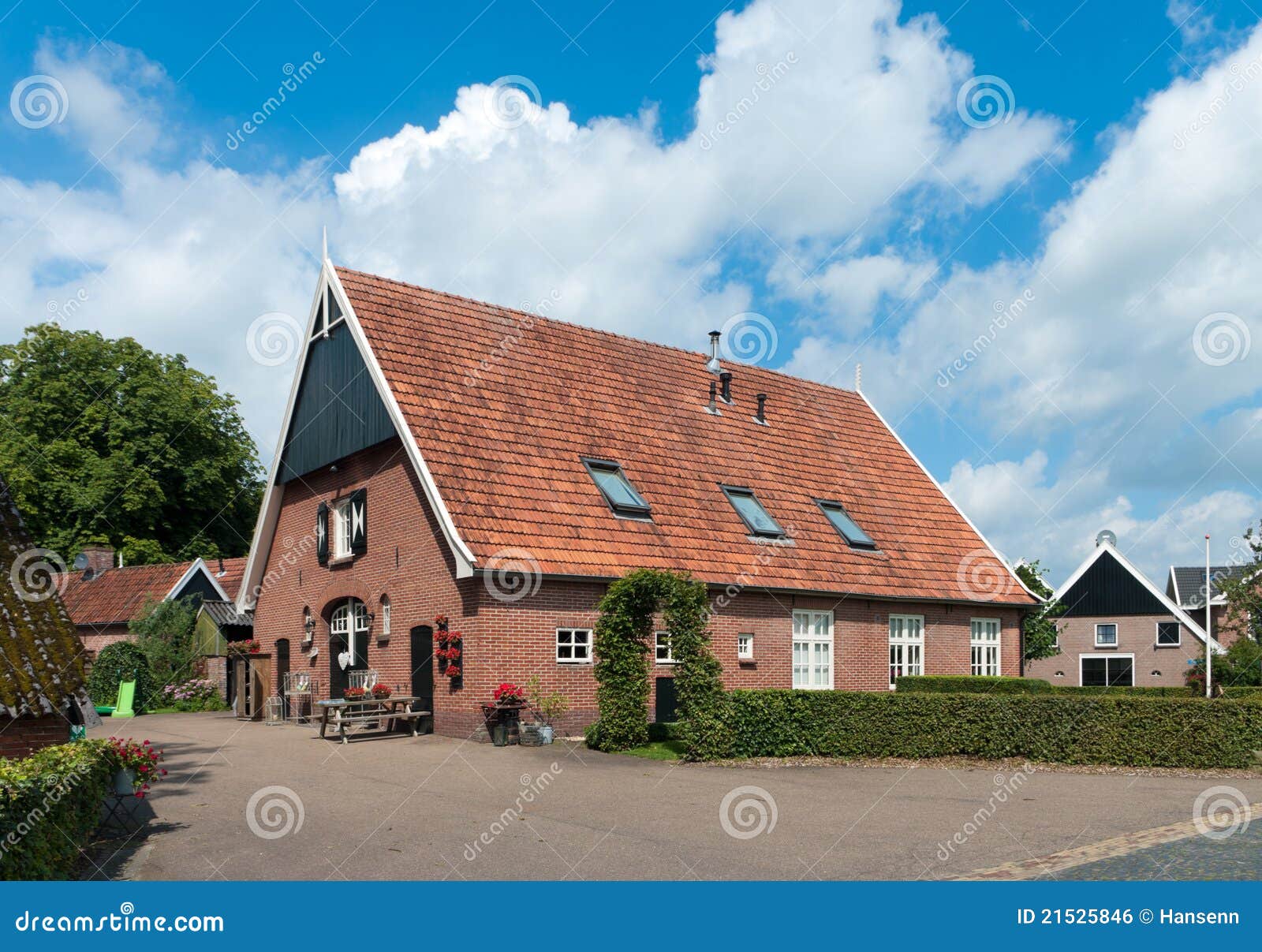 Dutch farmhouse stock photo. Image of view, roof, holland - 21525846