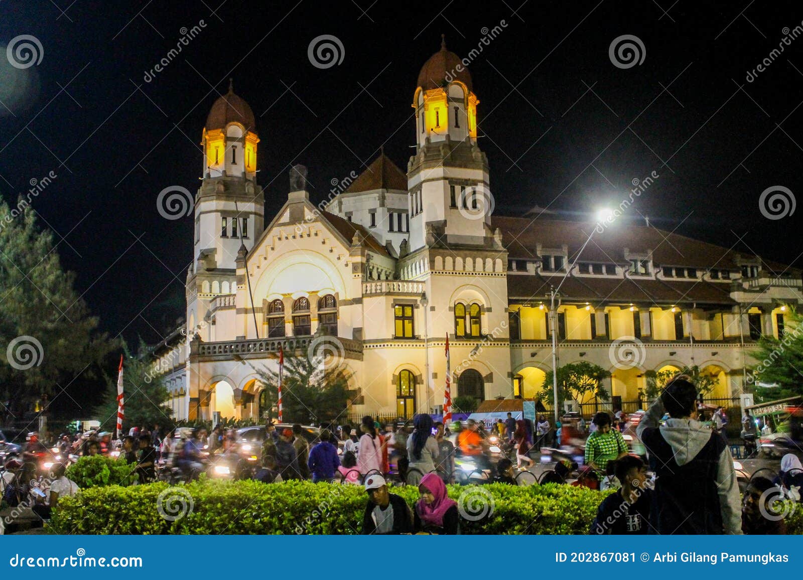 Dutch heritage at night editorial photo. Image of evening - 202867081